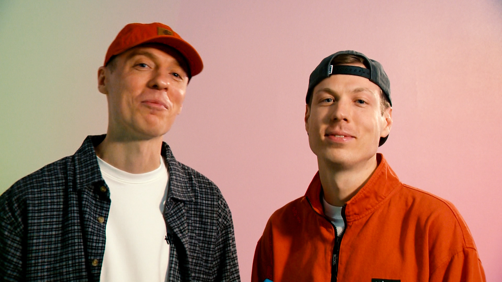 «Берегите юность в своих сердцах»: группа Dabro поздравила петербуржцев ...